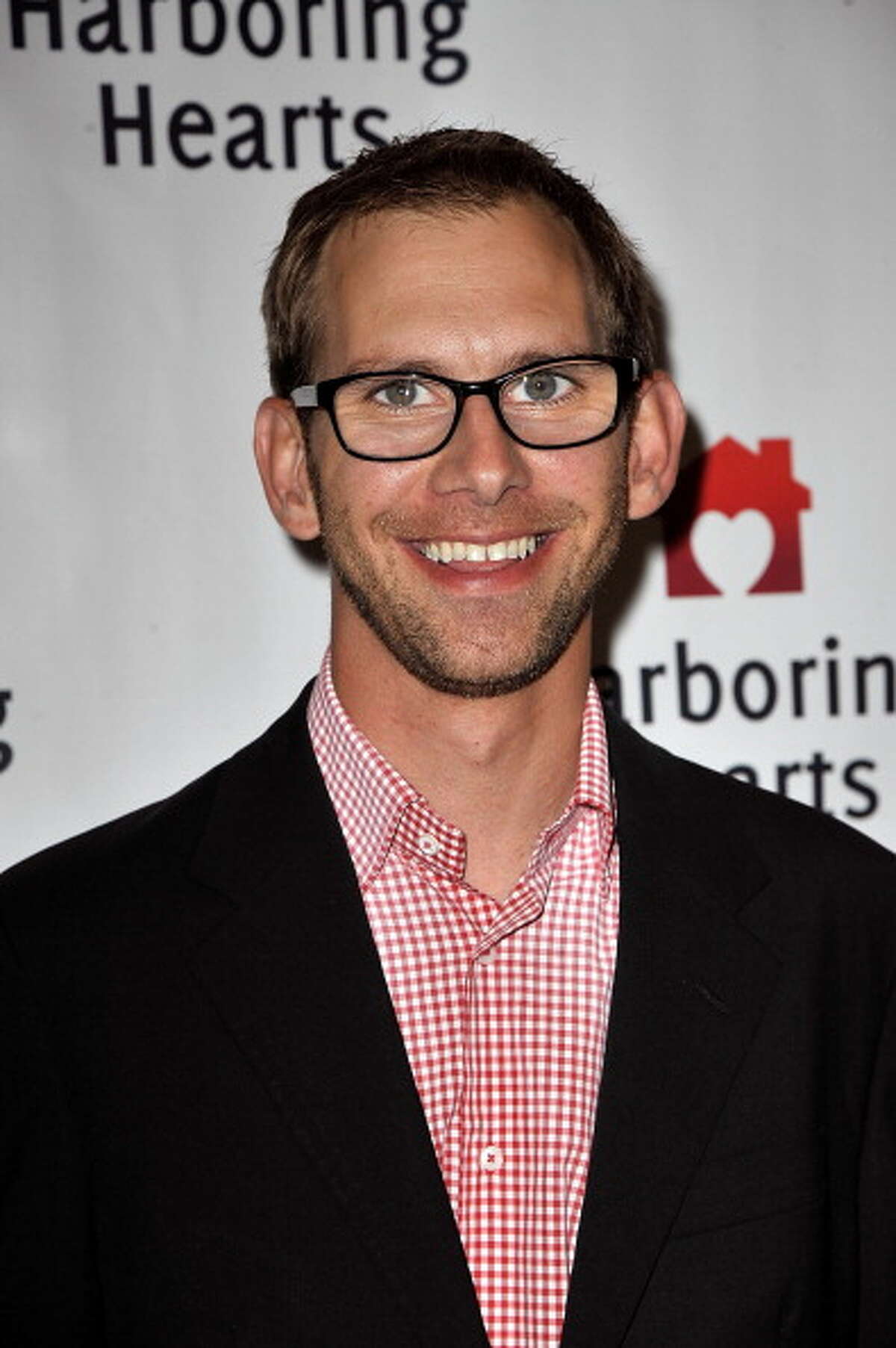 Texas twins born in different years celebrate first birthday