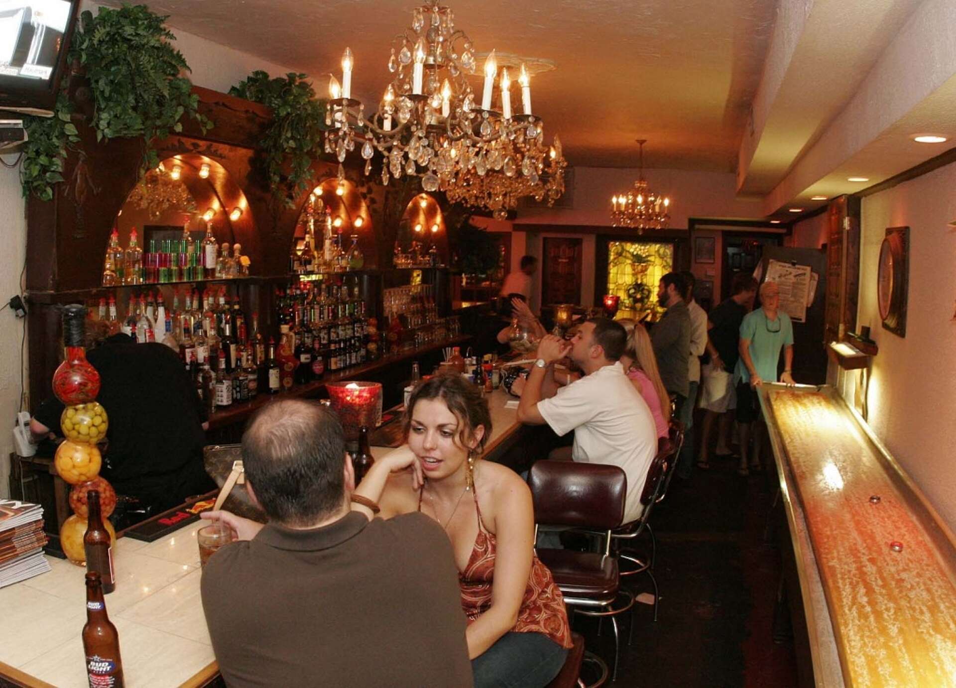 Requiem for a dive: Remembering Leon's Lounge
