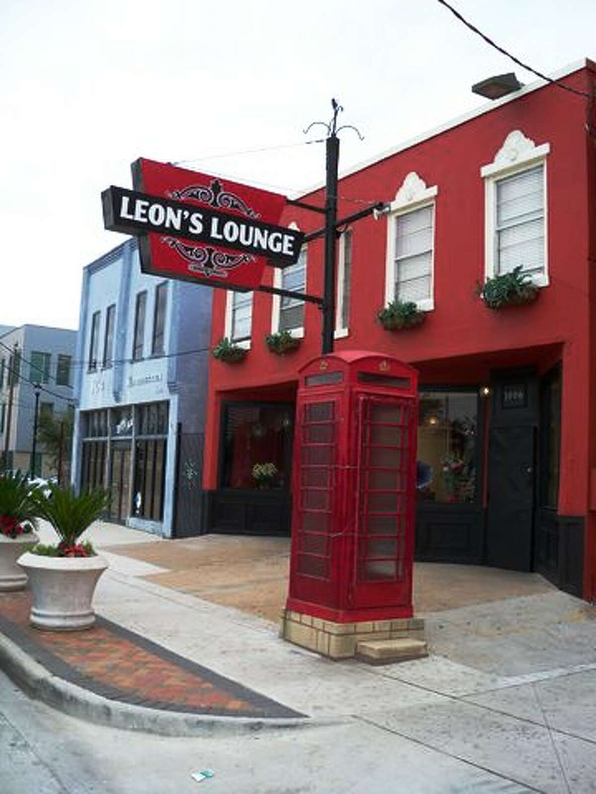 Requiem for a dive: Remembering Leon's Lounge