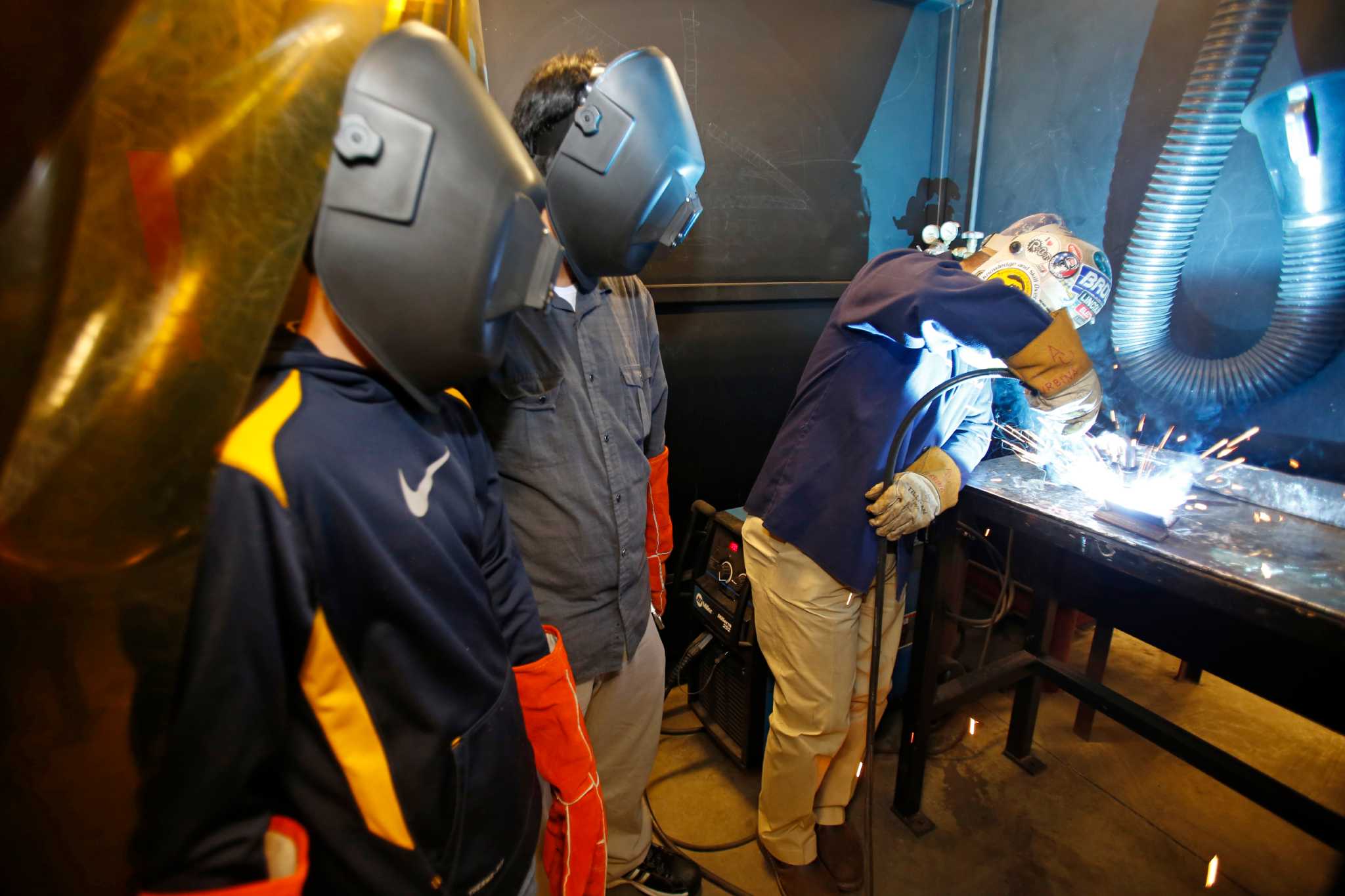 Students get lowdown on value of 'middle skills'