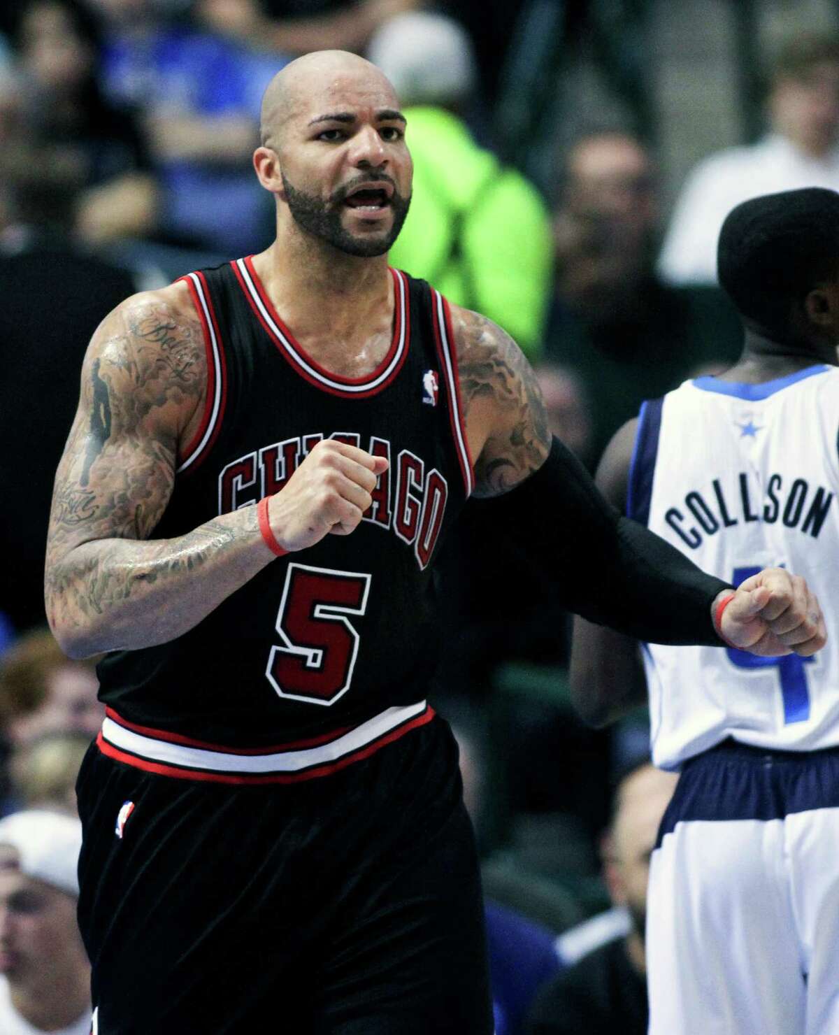 Rockets pass on Boozer, welcome back Smith
