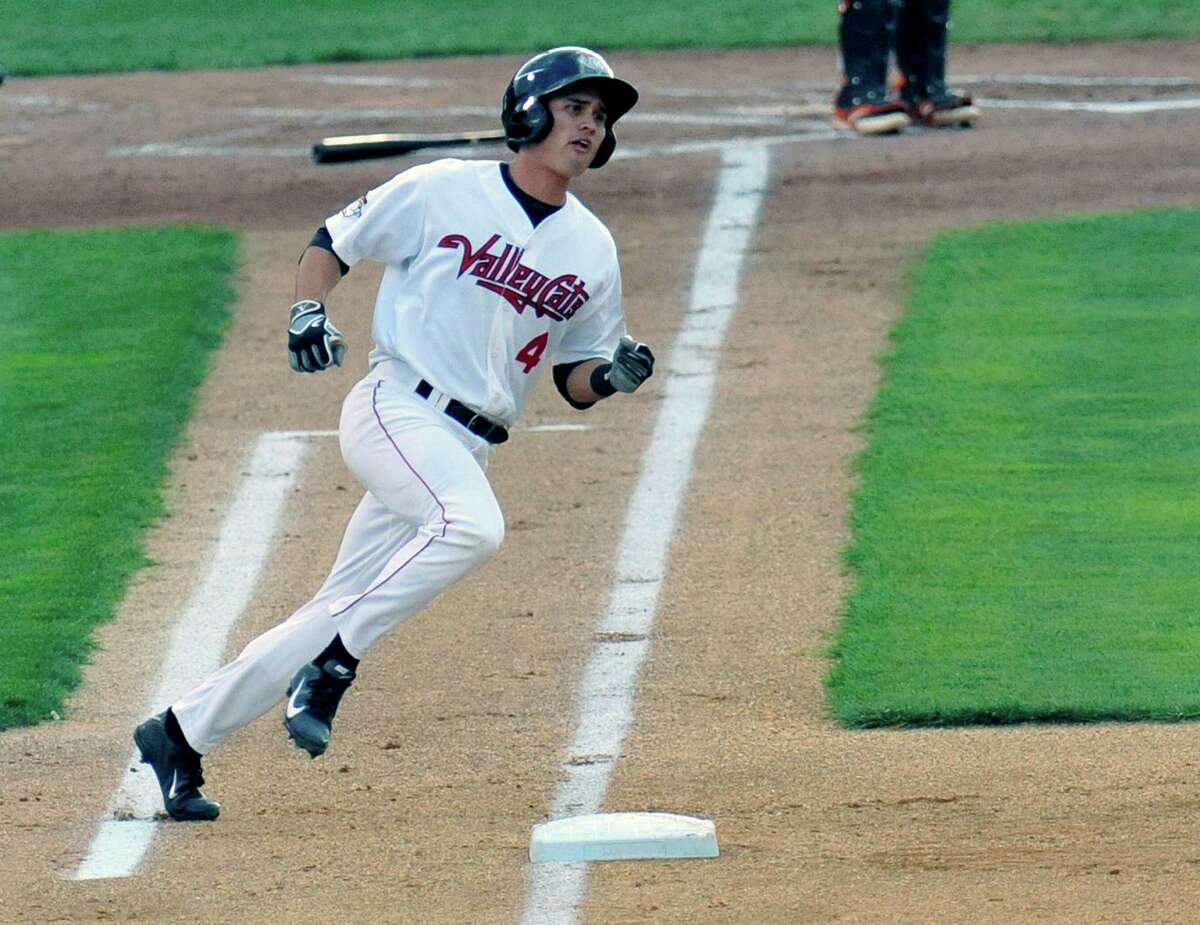 Two-sport life for pitcher