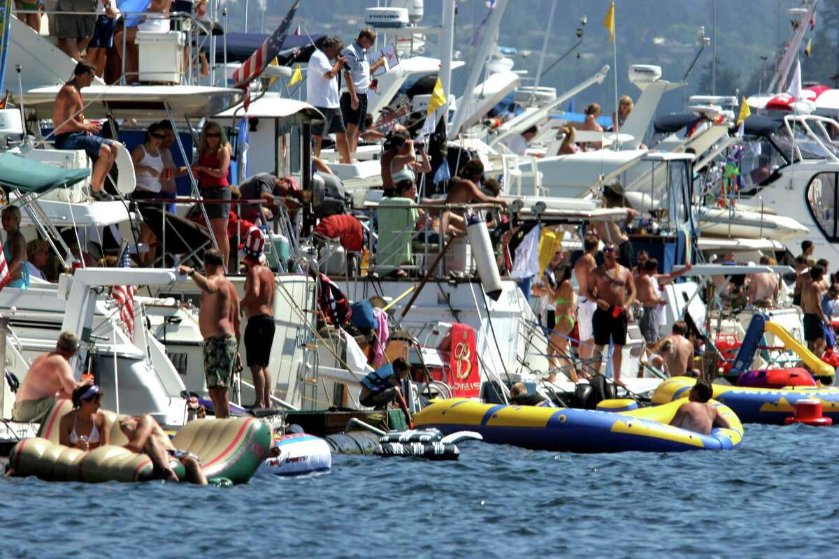 10 greatest party lakes in the United States