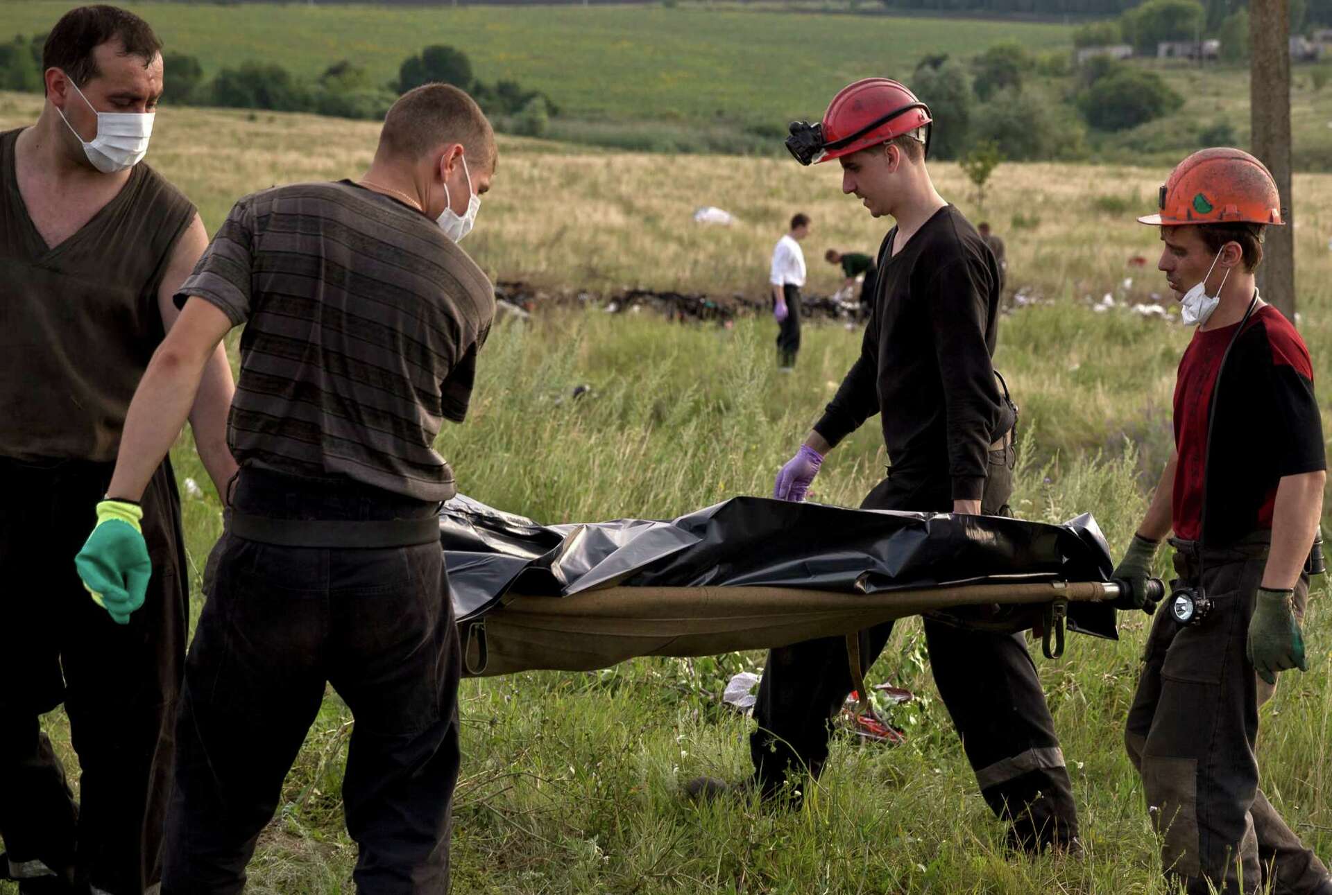 Rebels take full control of plane crash bodies