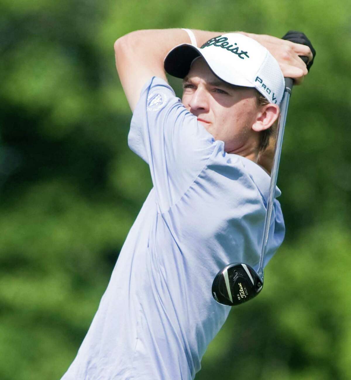 Hallisey birdies 1st playoff hole with 18-foot putt for win