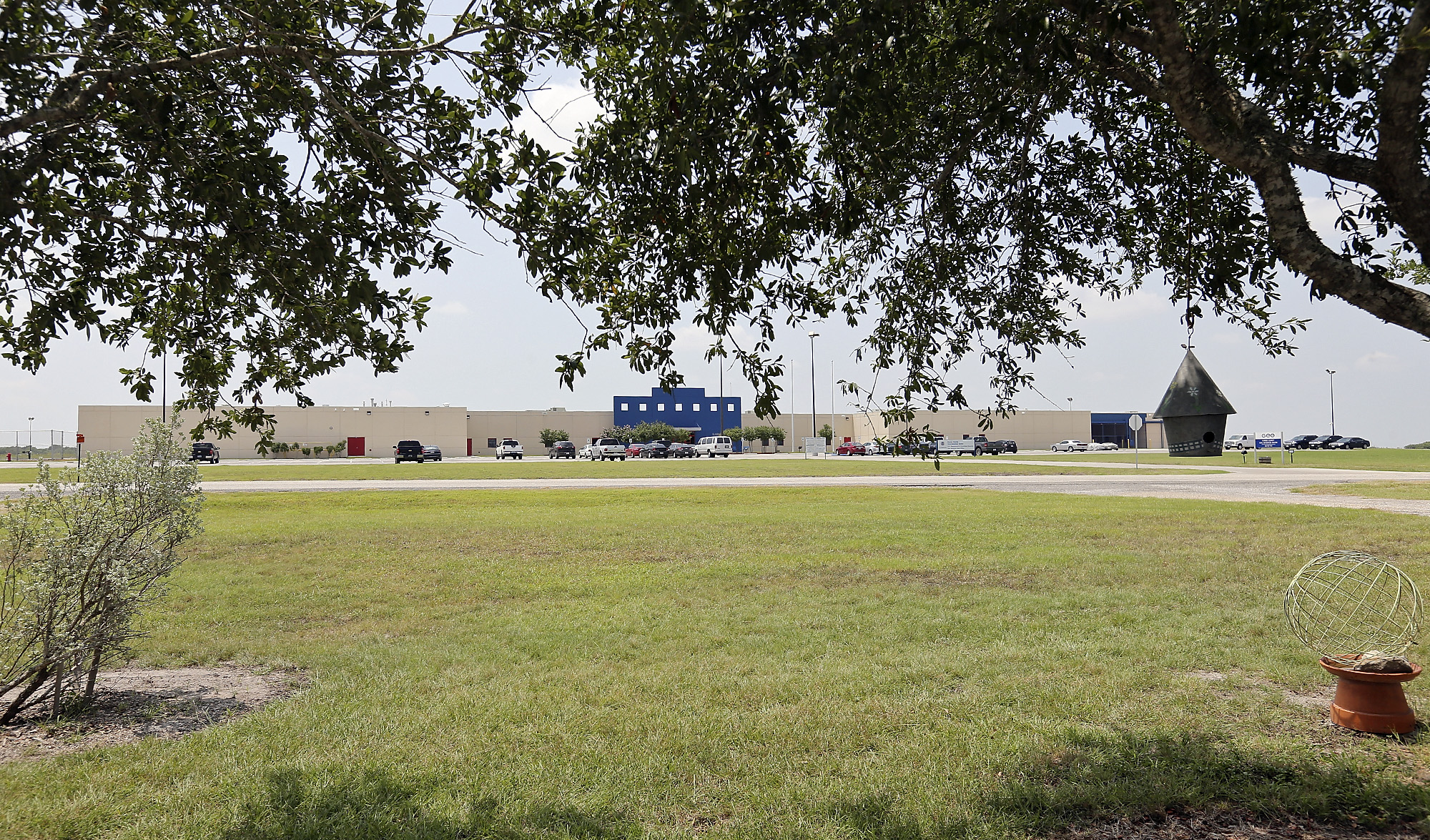 Facility to start housing immigrant children soon