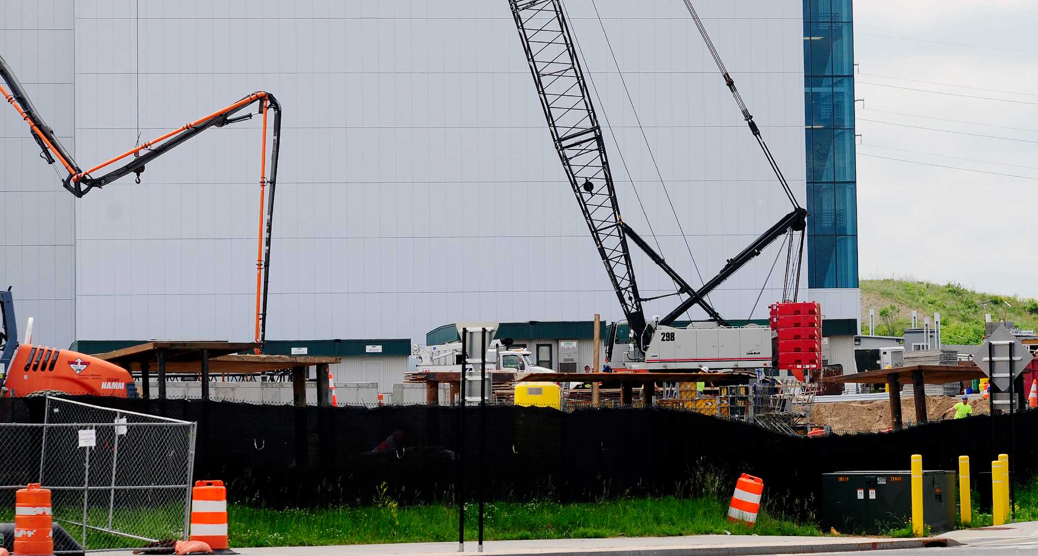 City tries to revive finance project