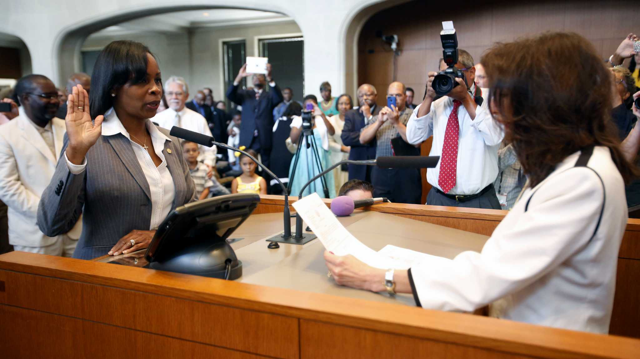 Mayor Taylor begins to assemble City Hall staff