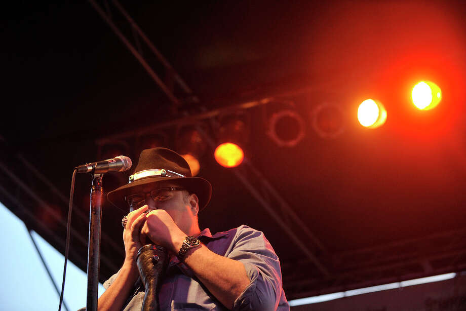 Alive@Five with Smash Mouth, Sugar Ray, and Blues Traveler ...