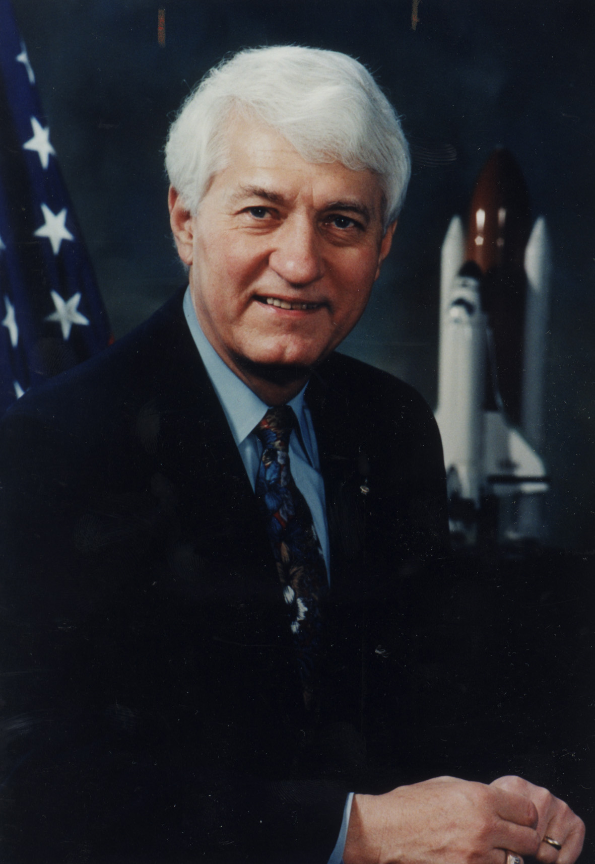 Commander of first Discovery flight dead at 80