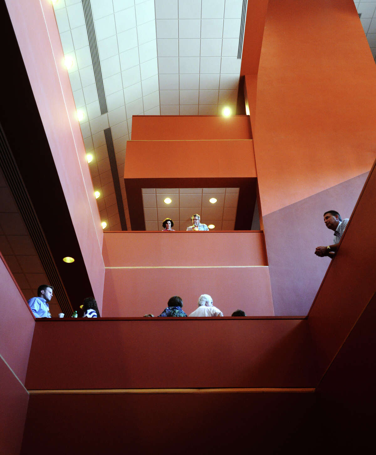 Cosby fills Lutcher with laughter