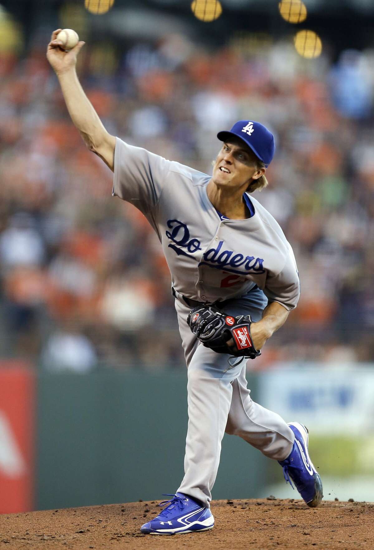 Giants routed by Dodgers as Puig ties triples record