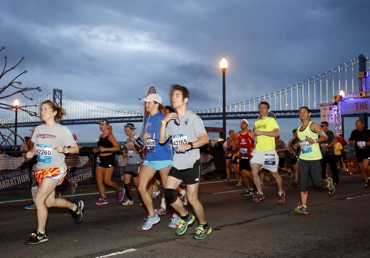Morning cool helps as thousands pound S.F. Marathon