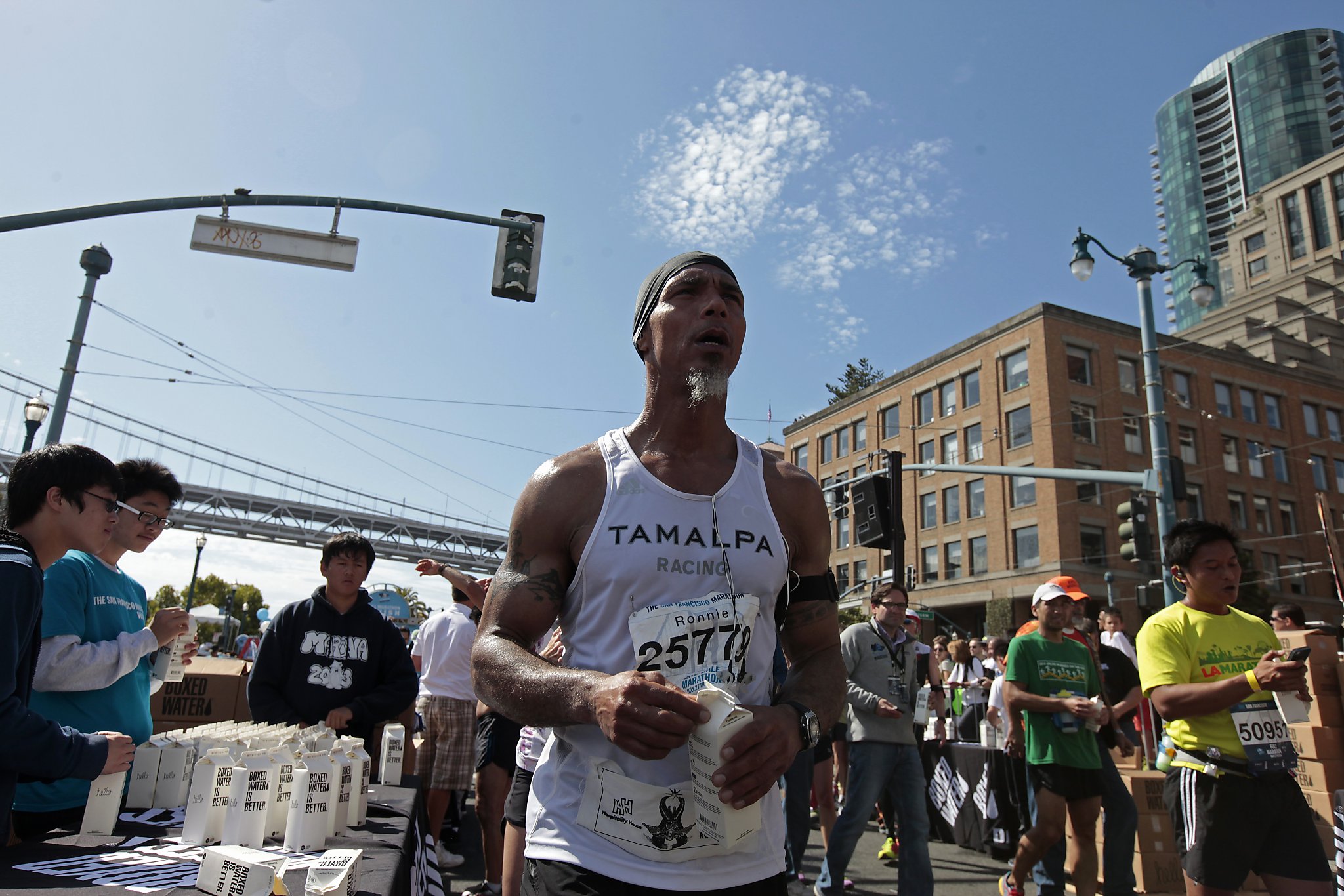 Homeless artist's victory: living dream of finishing S.F. Half Marathon