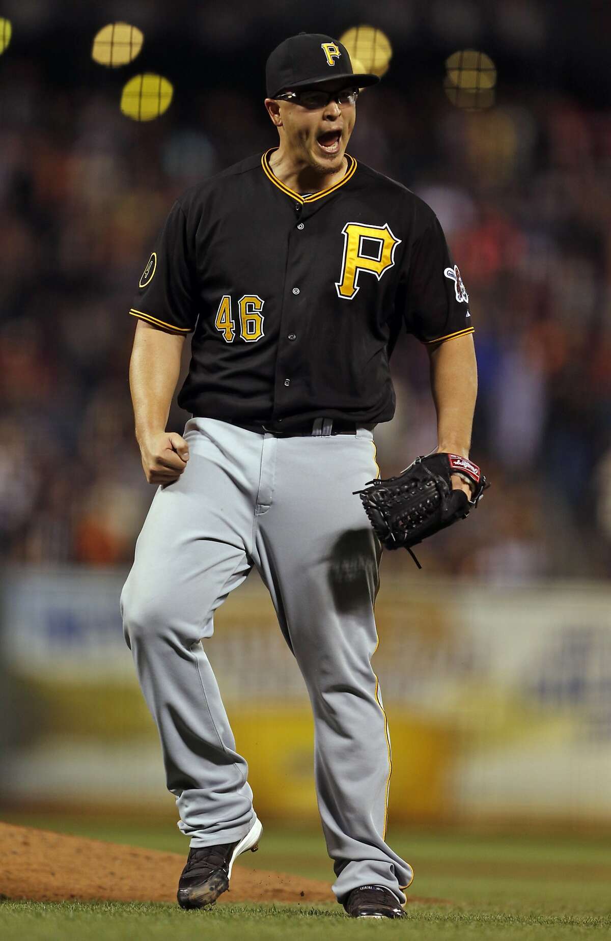 Worley, Pirates hand Giants 5th consecutive loss