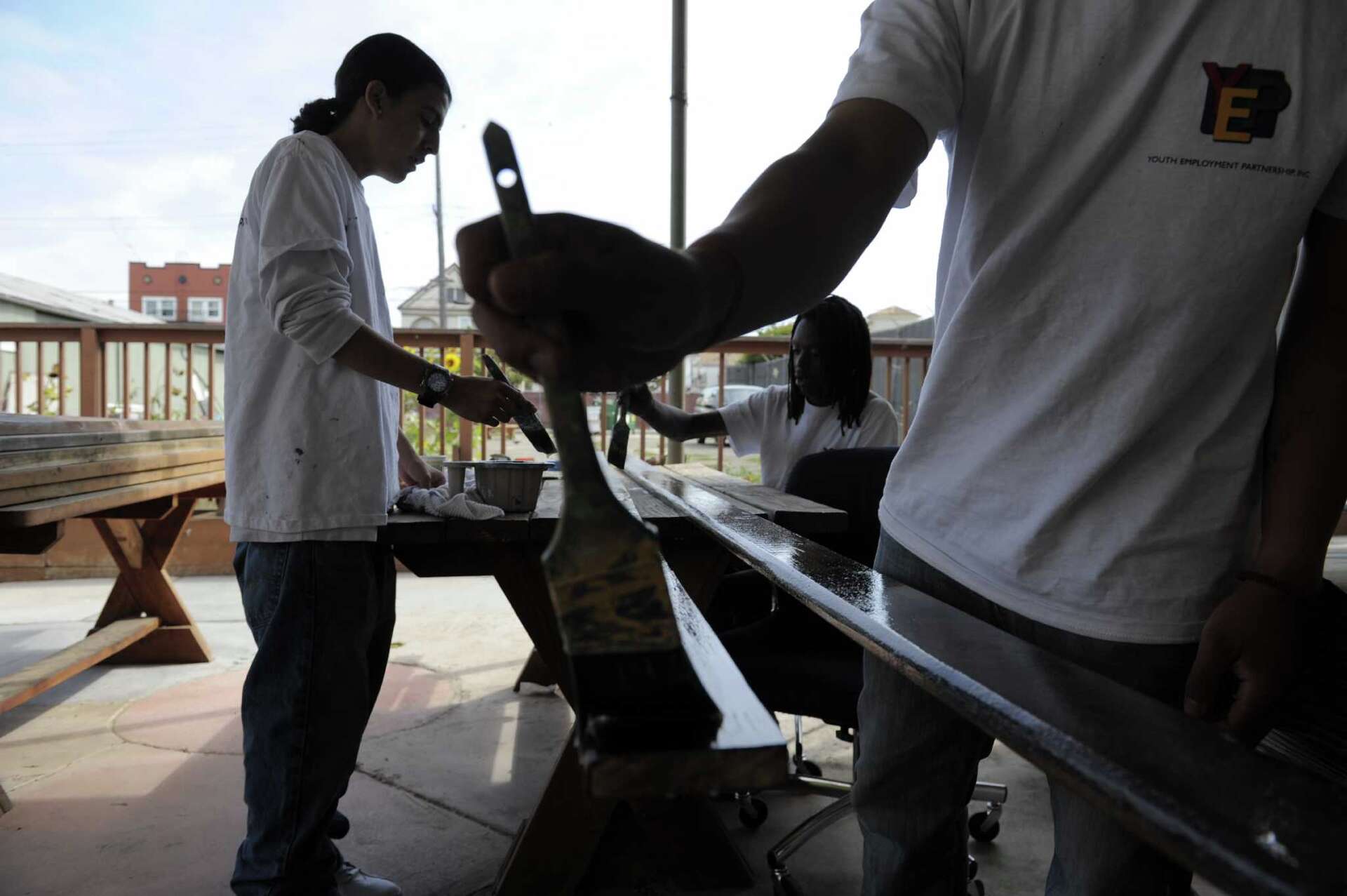 Higher minimum wage wins with big support in SF and Oakland
