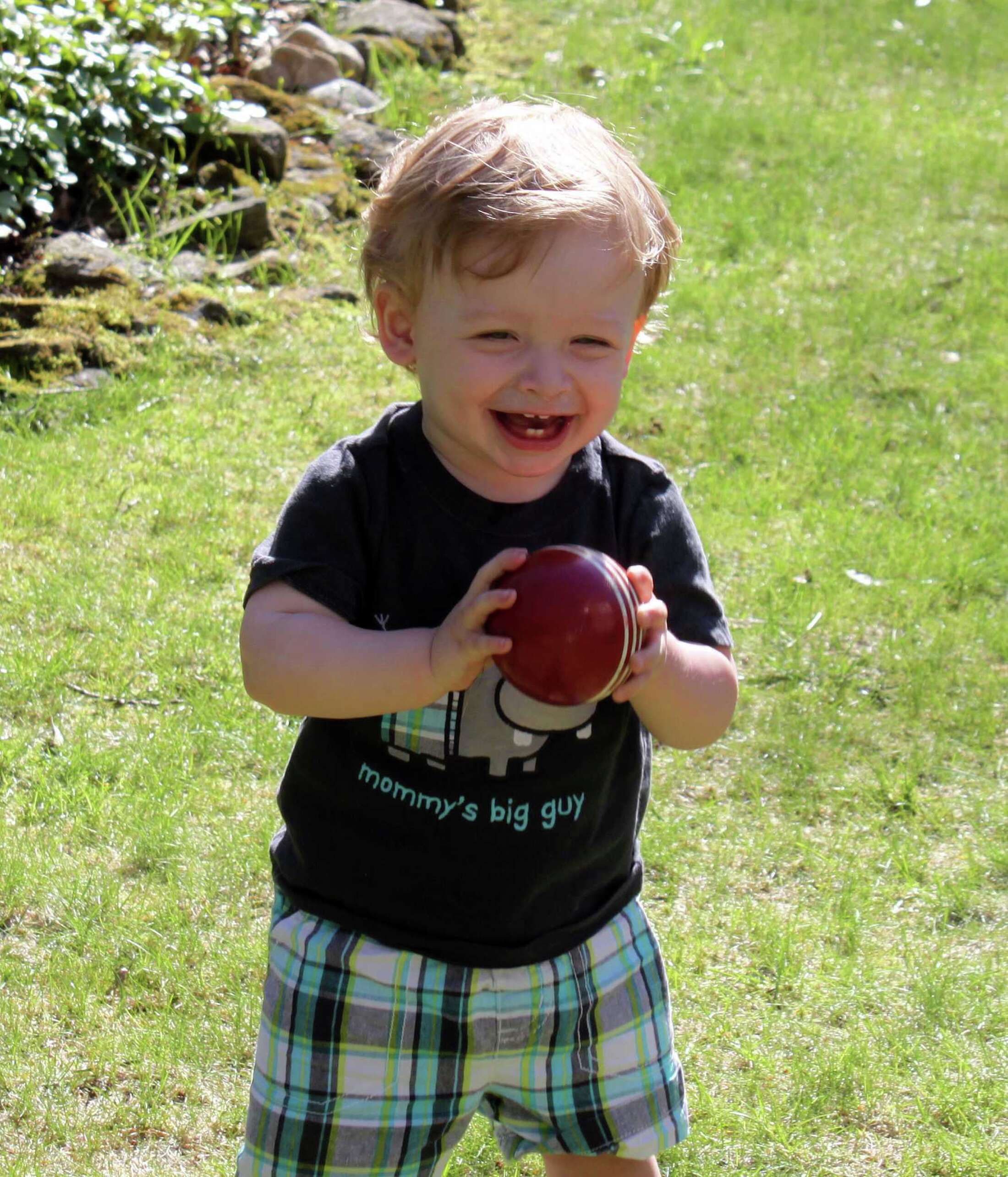 Ridgefield mom defends husband in toddler's death