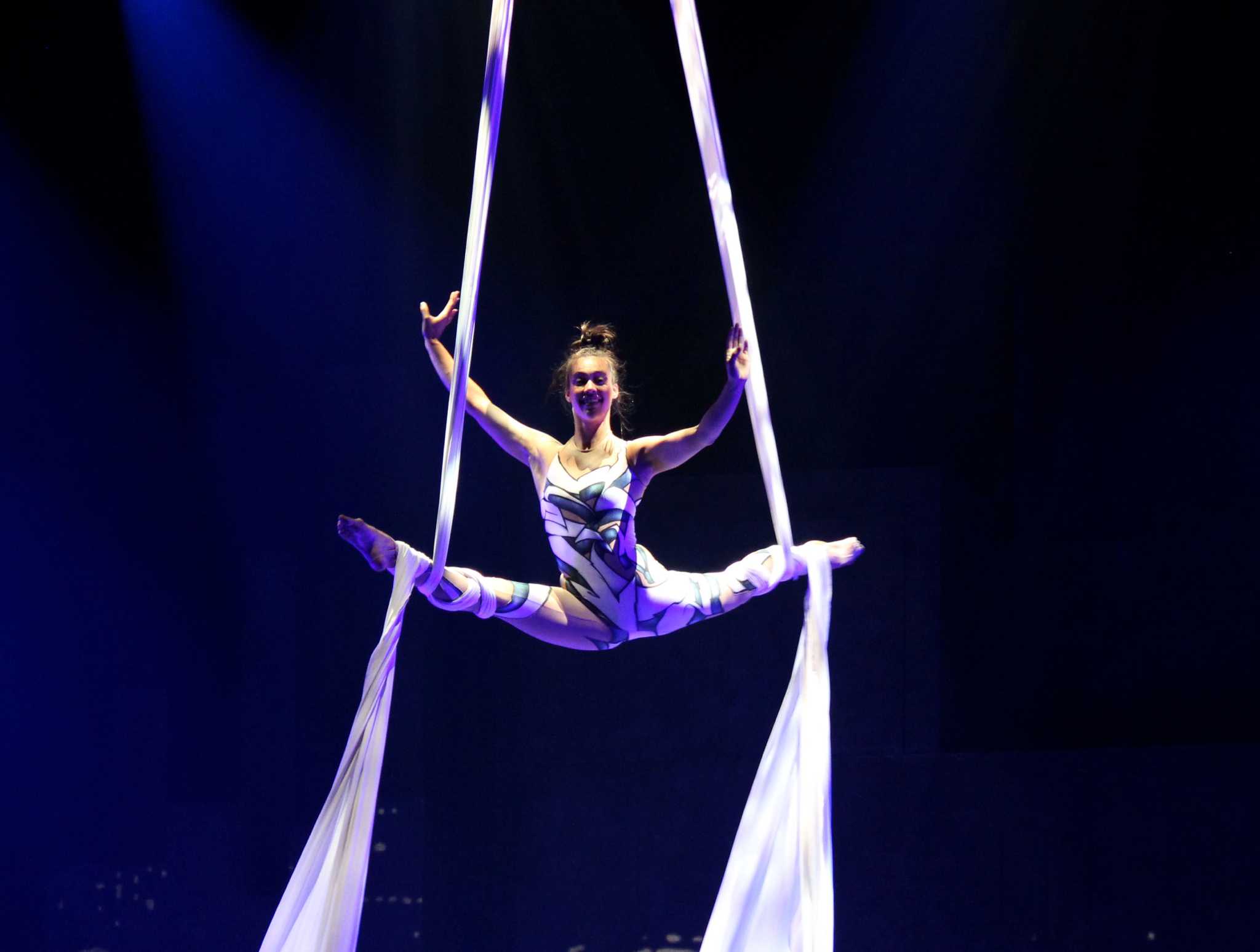 Cirque Eloize brings surge of kinetic circus chaos to Proctors