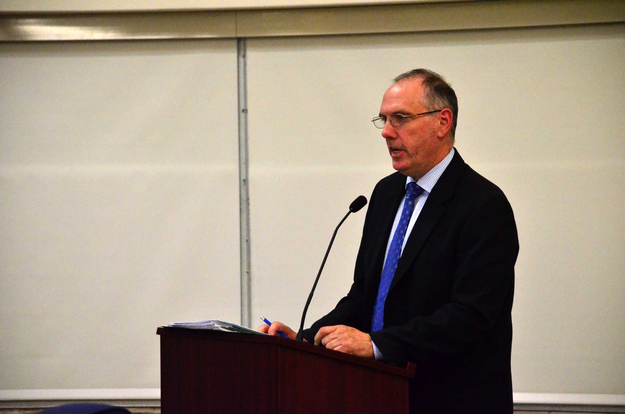 Board, administration differ on rotating class schedule