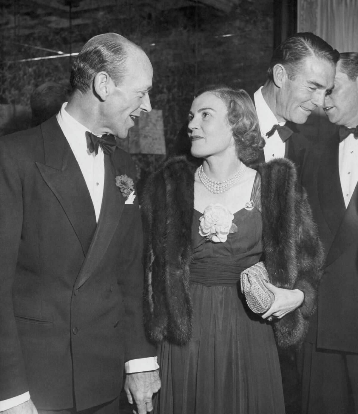 Dudes, double-breasted is back