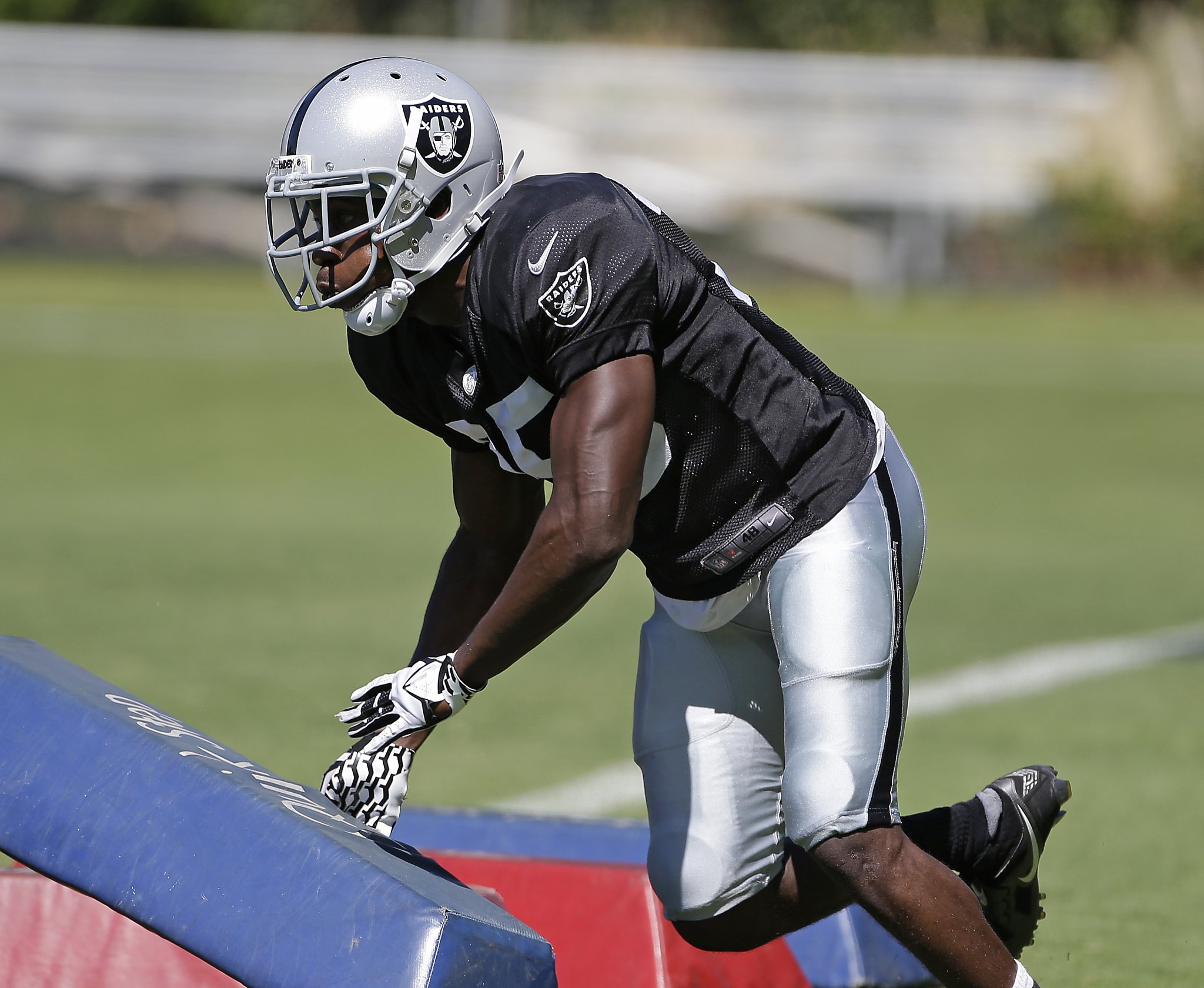 Experienced Raiders teach fine points to younger teammates