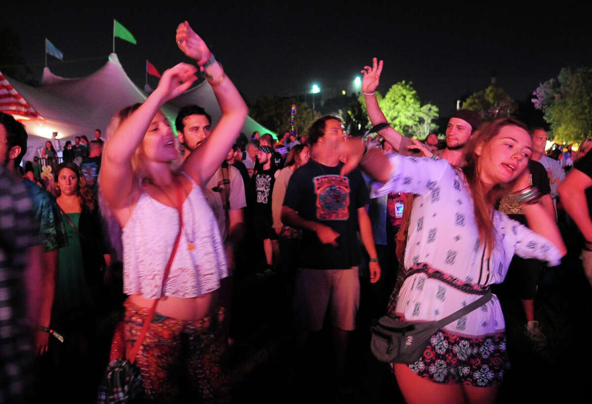 Vibes fans get ready early