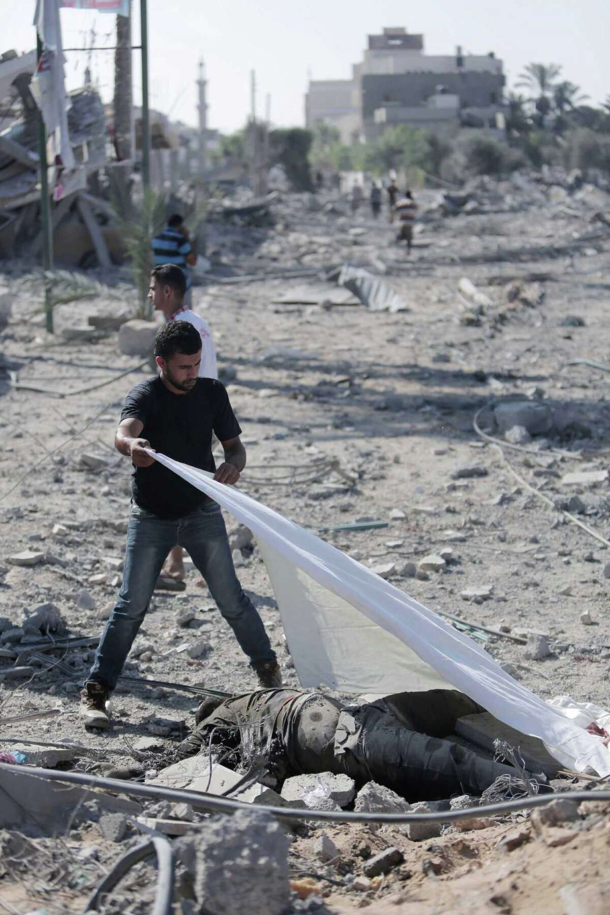 Israel searches for missing soldier