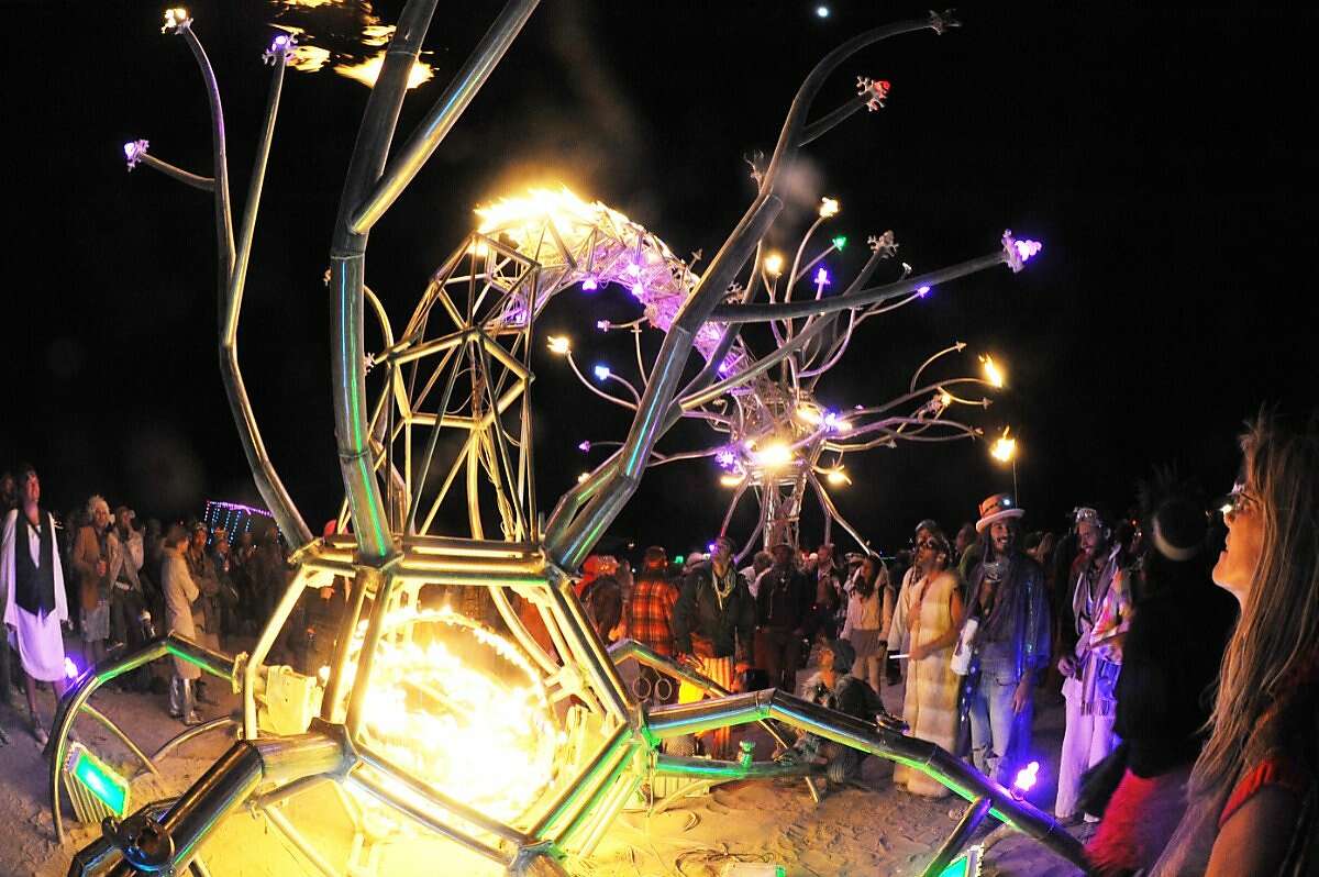 Public helps Flaming Lotus Girls' sculptures come to life