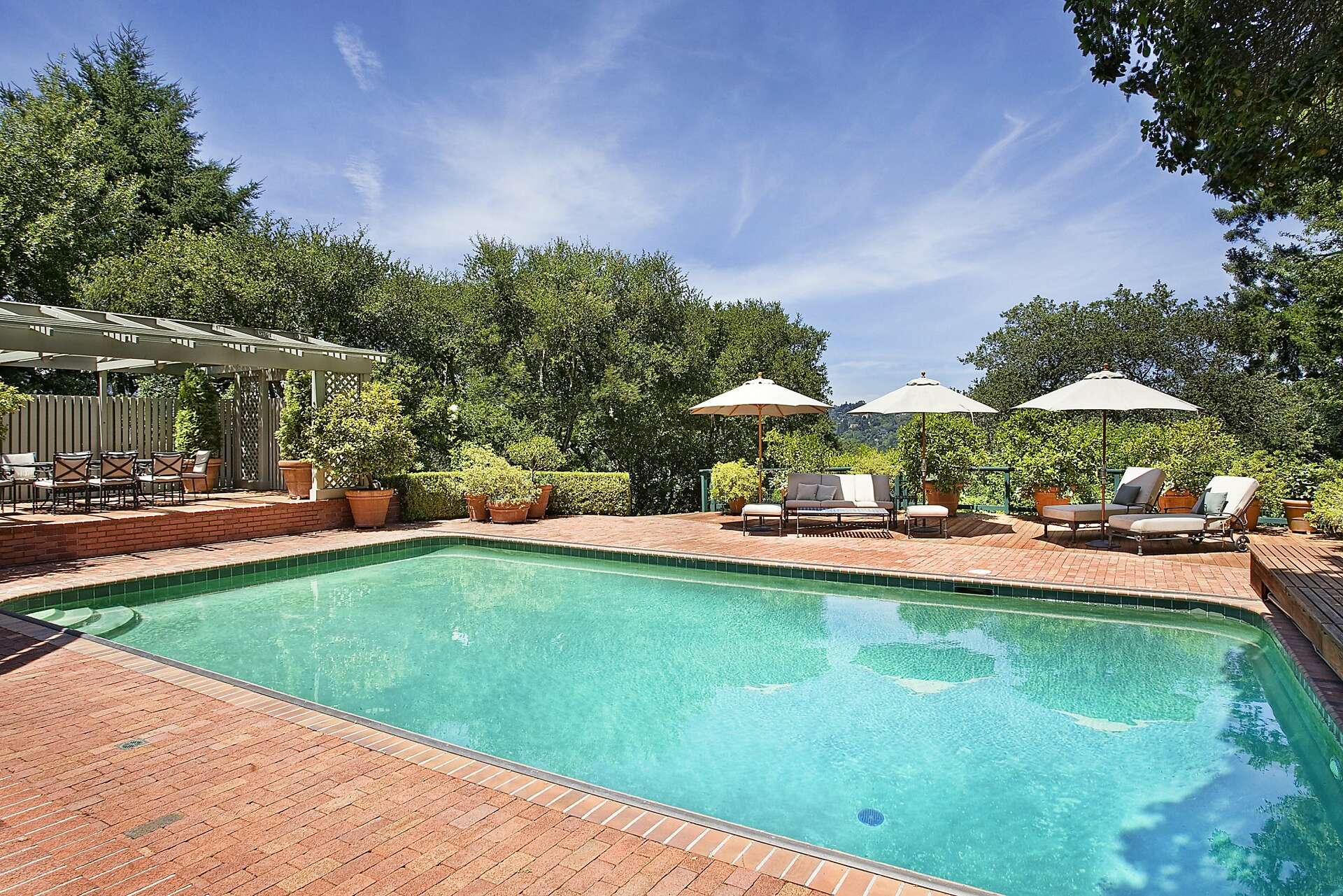 Ross estate boasts classical design in a verdant setting