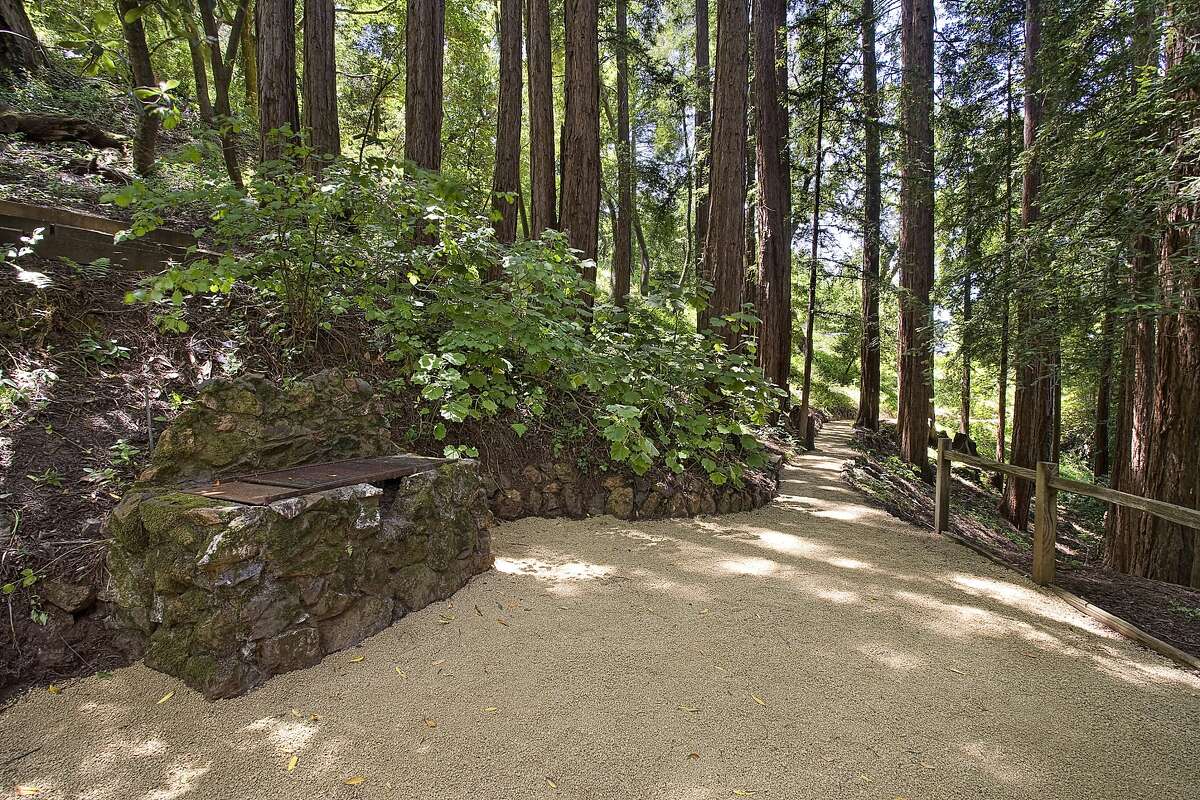 Ross estate boasts classical design in a verdant setting