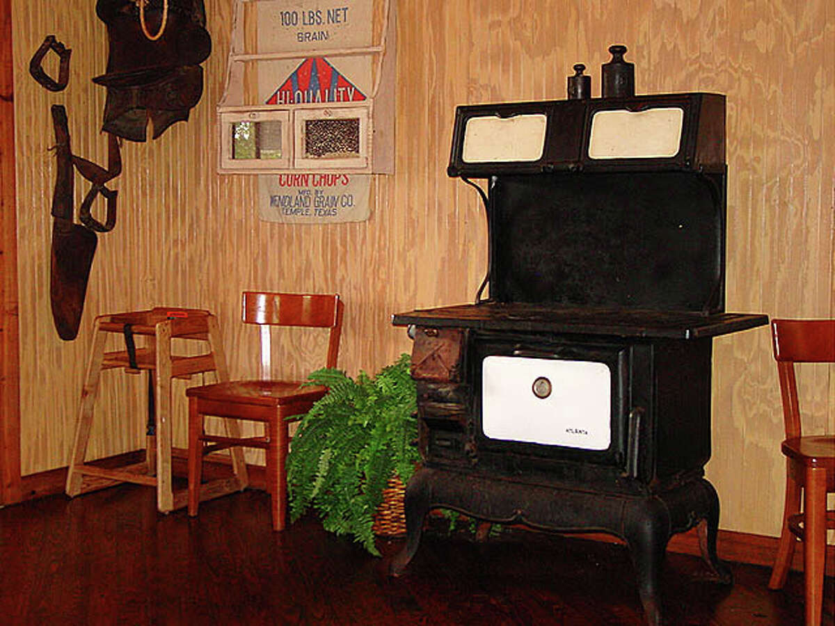 Landmark Texas barbecue restaurant destroyed in fire