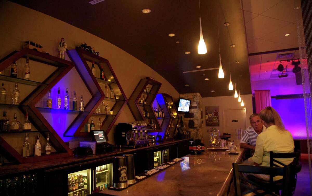 Pub Crawl: Franco's Italian Restaurant and Lounge