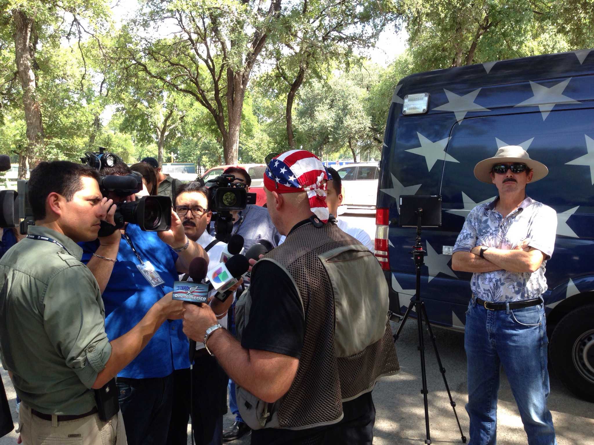 Few show up for immigration protest