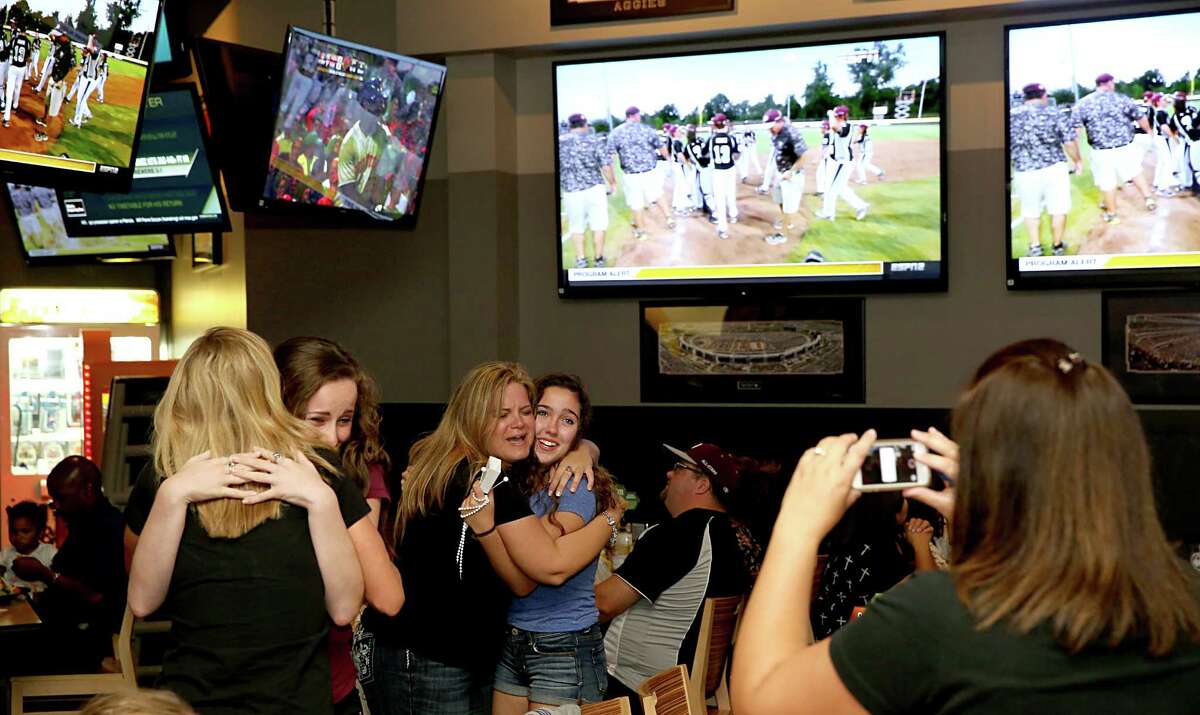Pearland East punches ticket to Williamsport