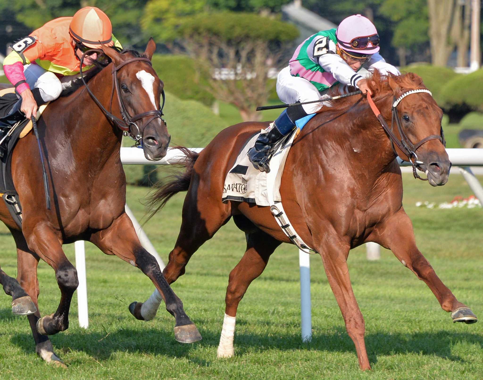 Feature winner sets track record