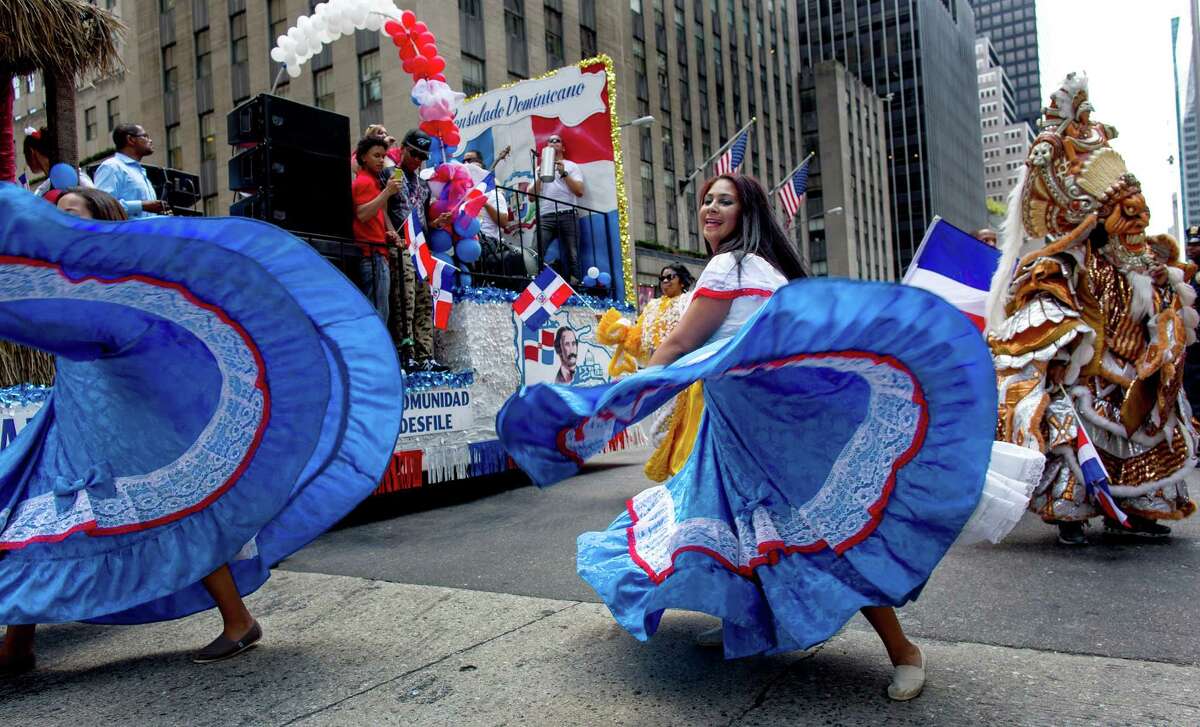 Cuomo garners support at Dominican parade