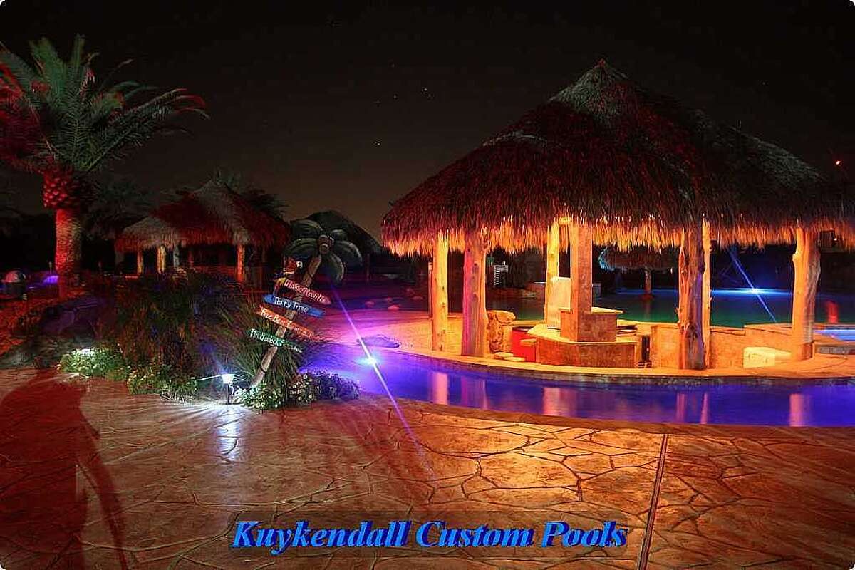 World's largest backyard swimming pool gives Texas home a tropical feel