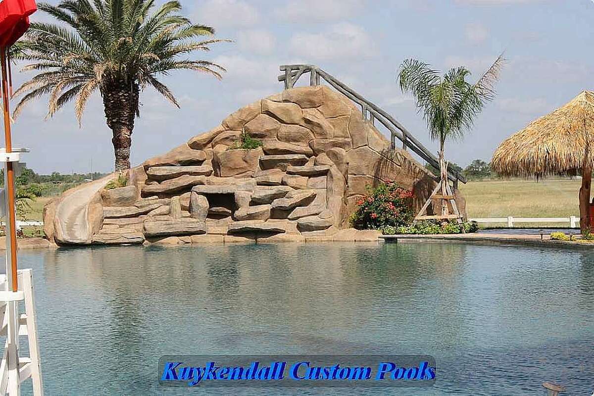 World's largest backyard swimming pool gives Texas home a tropical feel