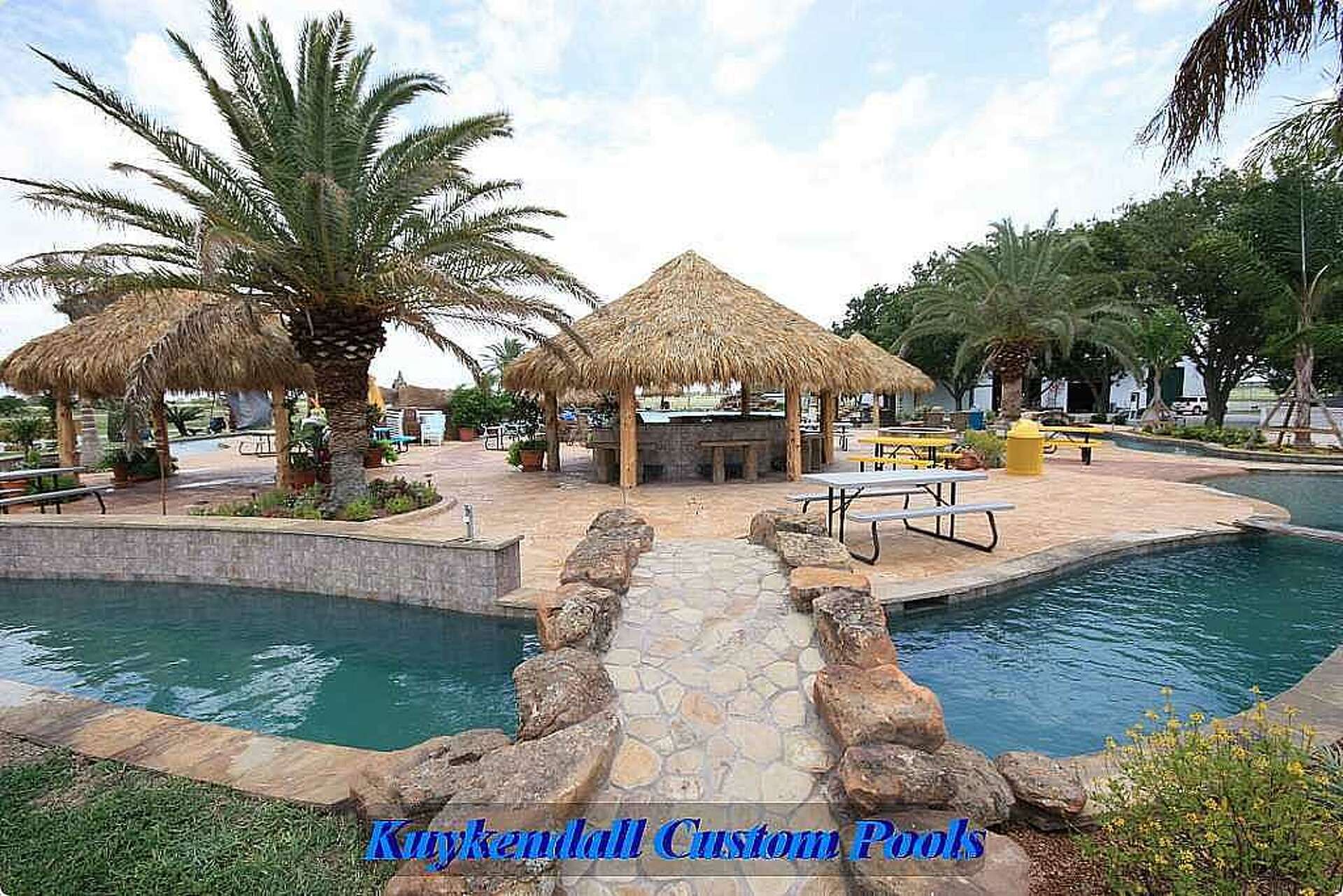 World's largest backyard swimming pool gives Texas home a tropical feel