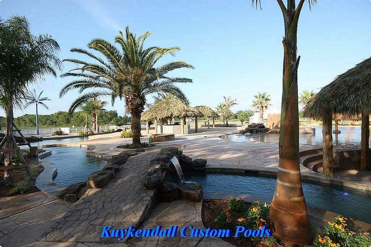 World's largest backyard swimming pool gives Texas home a tropical feel