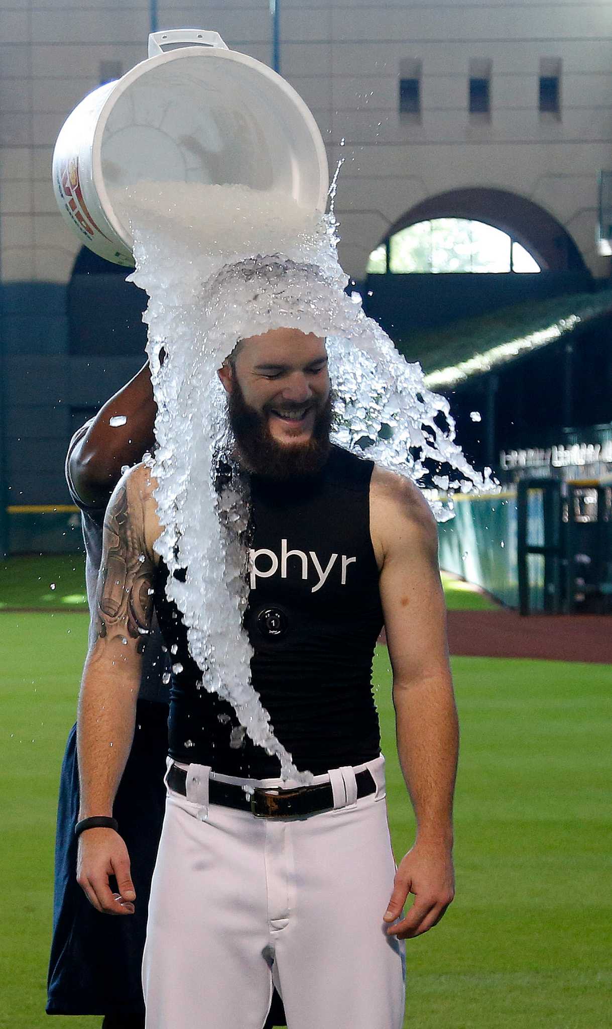 Famous people take on the ice bucket challenge