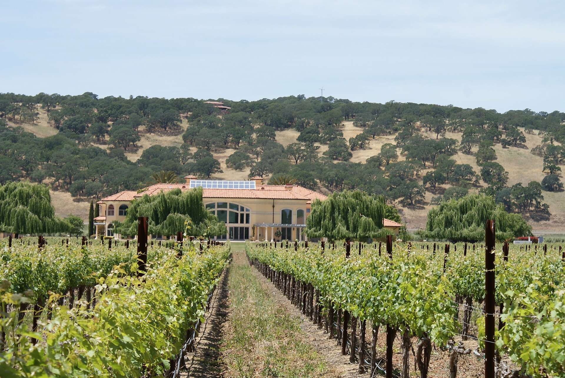 Opulent mansion on 80 acres in Fairfield