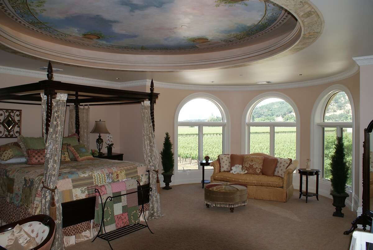 Opulent mansion on 80 acres in Fairfield