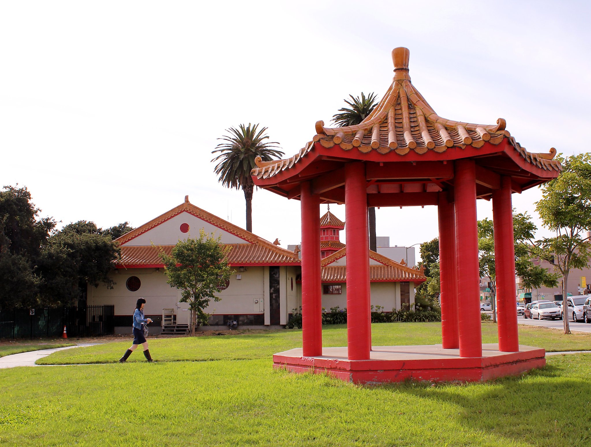 Explore Oakland's Chinatown