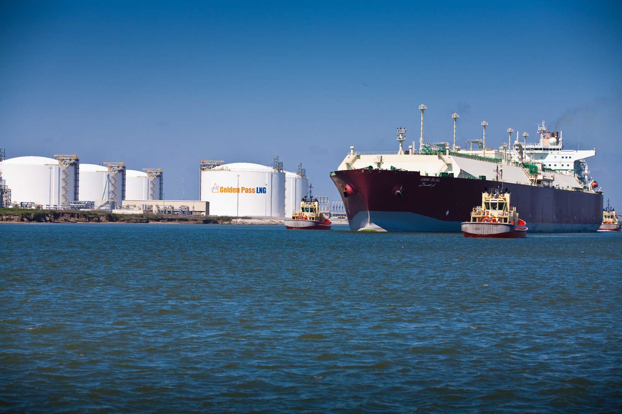Zachry lays off over 4,000 people from LNG project