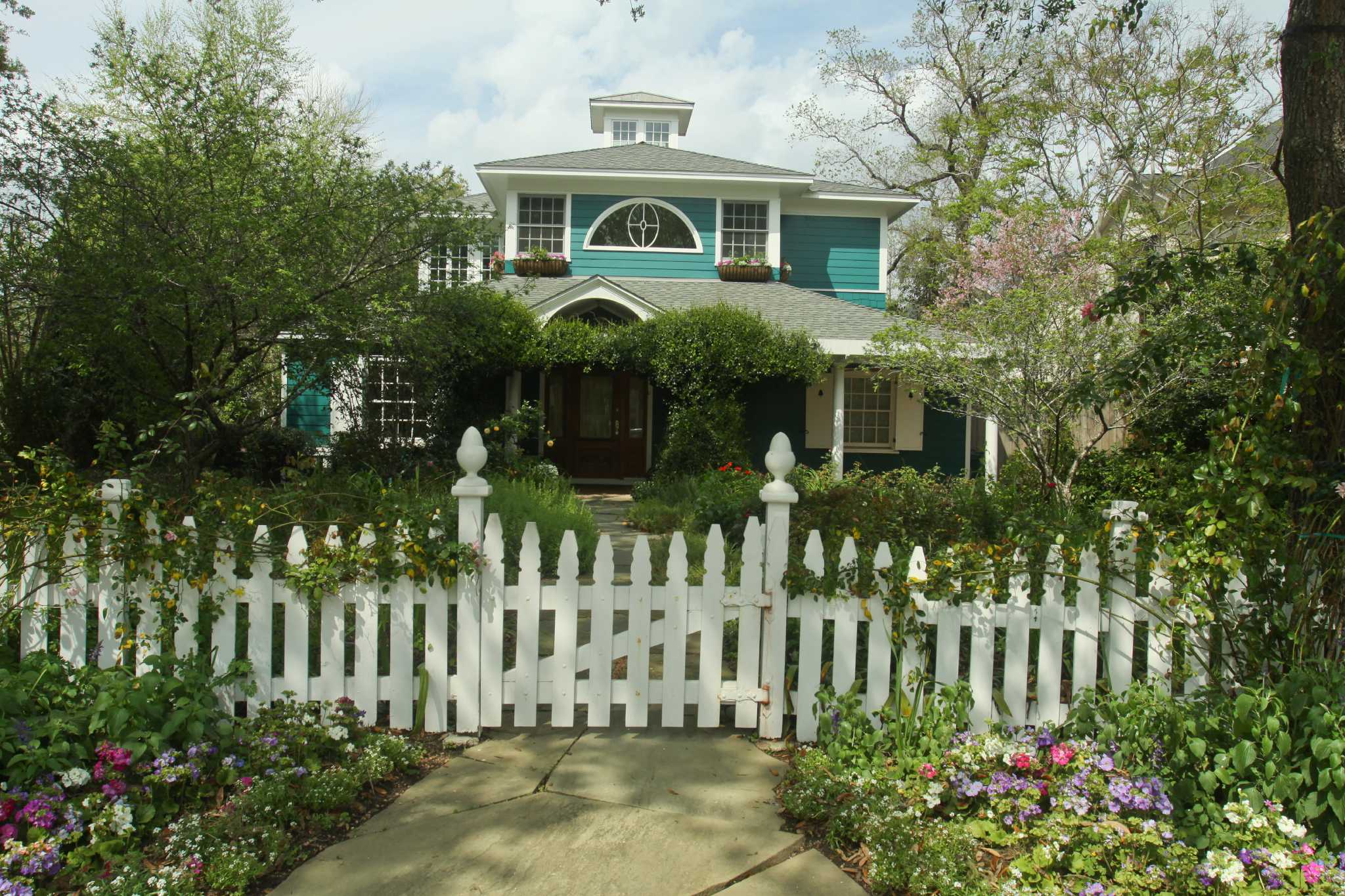 Home and garden create a magical setting for indoor and outdoor living