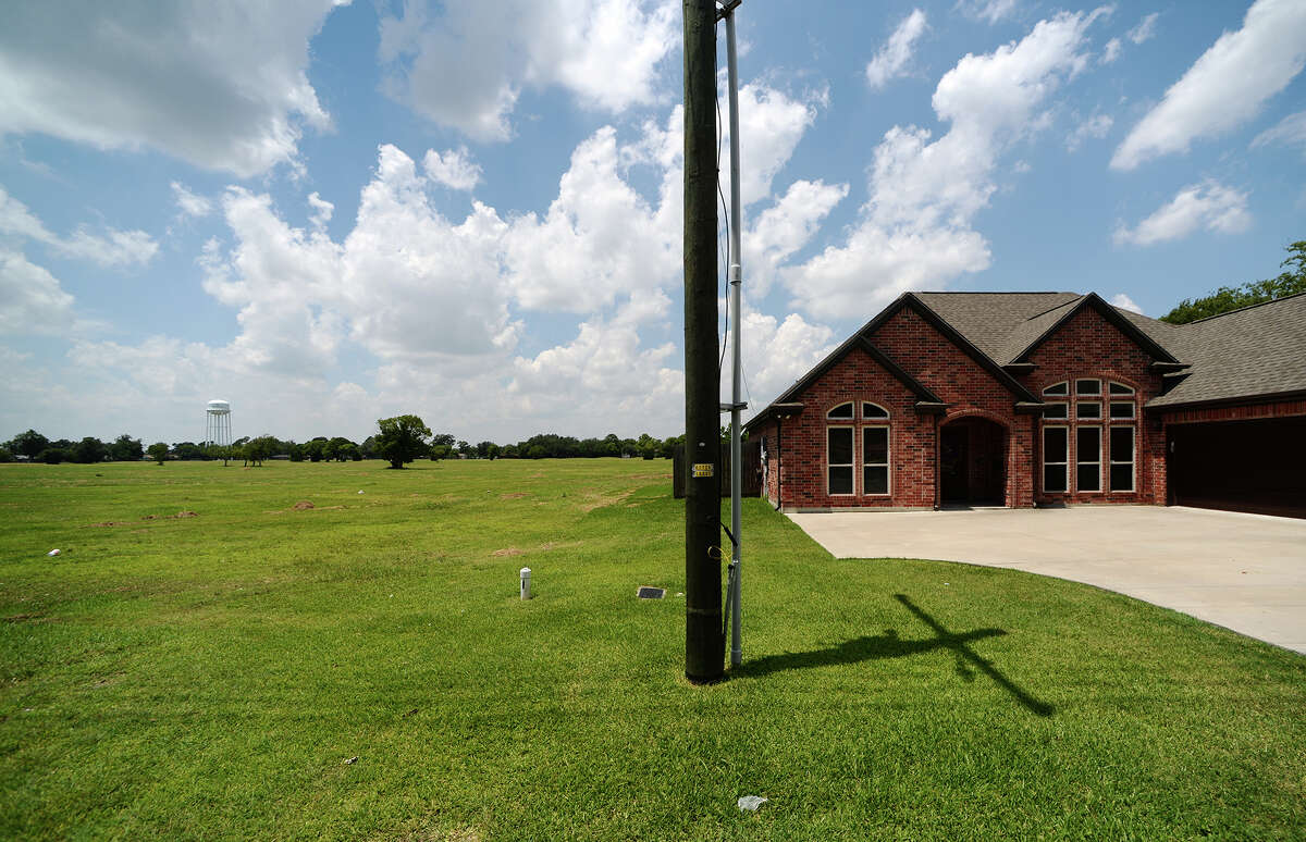 Groves Pea Patch to become gated community