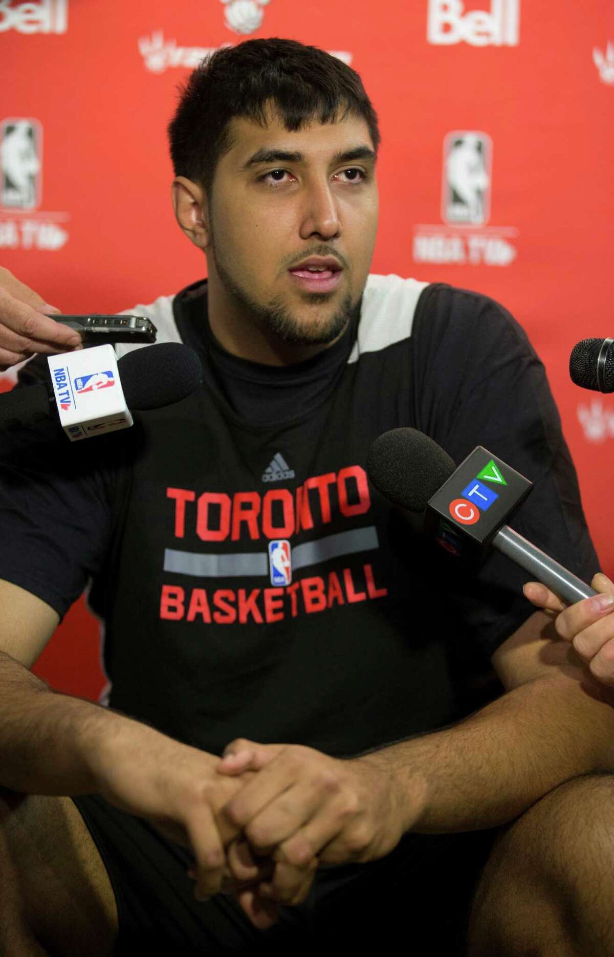 NBA signs Sim Bhullar
