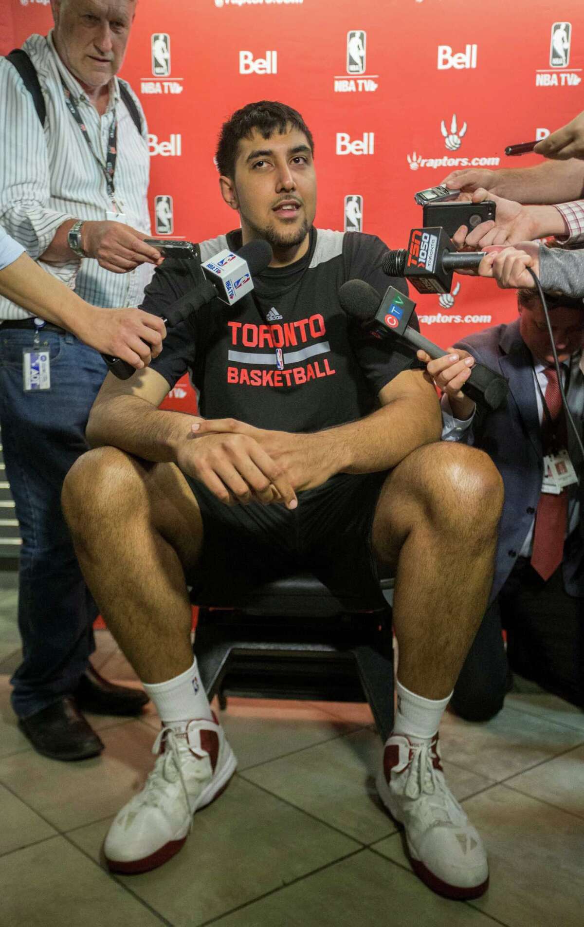 NBA signs Sim Bhullar