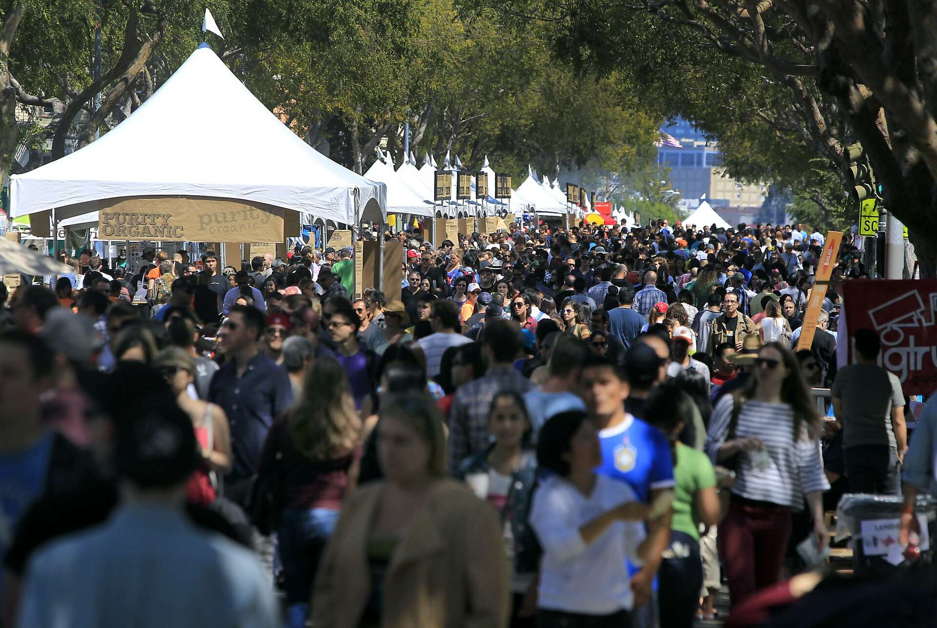 Thousands turn out for street food festival in the Mission